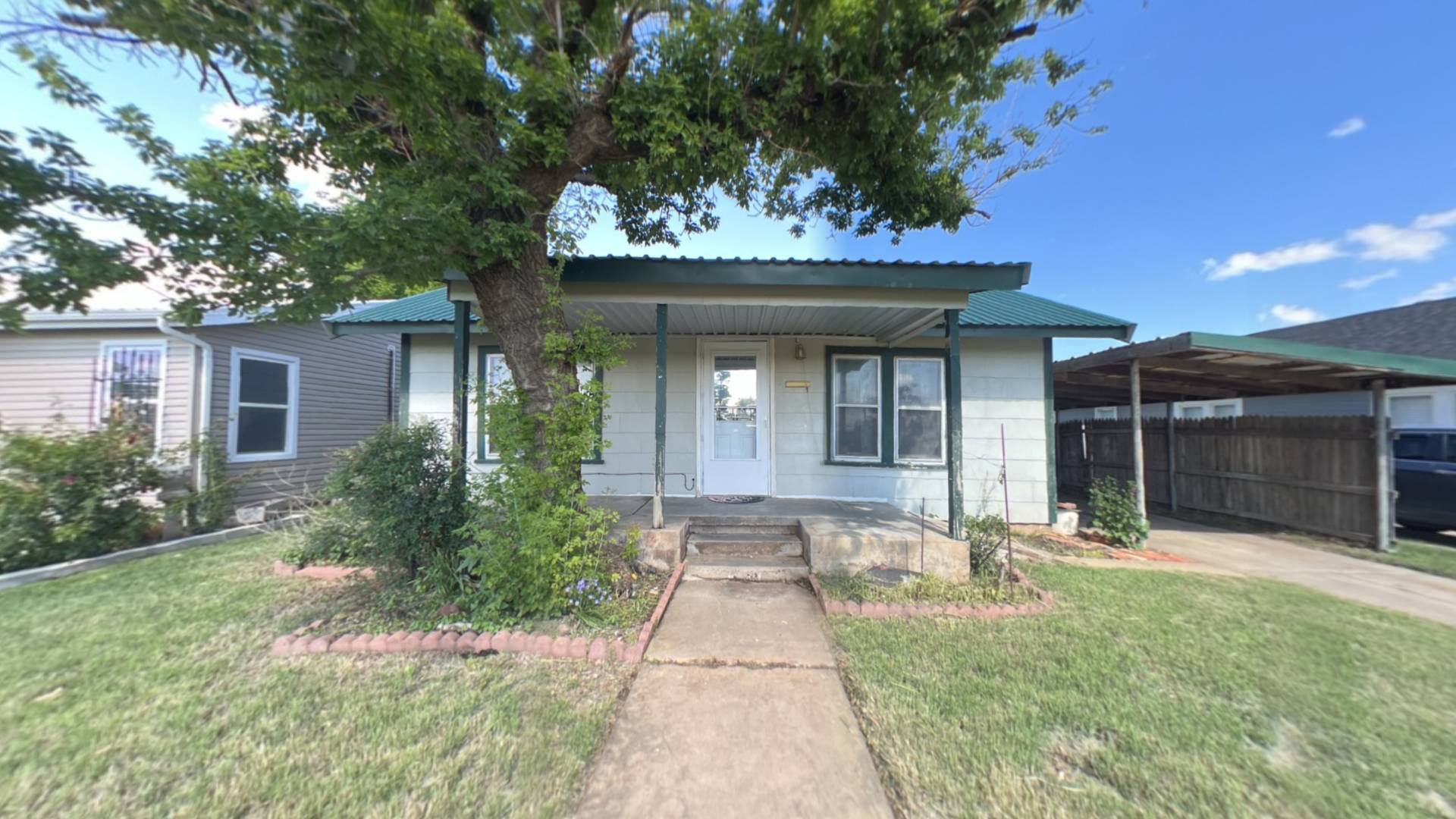 708 Cedar St, Plainview, TX 79072